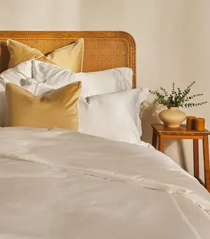 CELSO DE LEMOS Egyptian Cotton Noa Square Cushion Cover - Gold