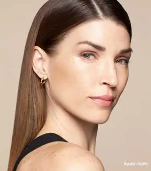 Bobbi Brown Skin Concealer Stick - Ivory