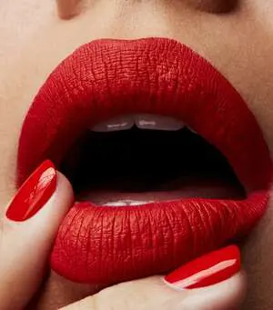 MAC COSMETICS Retro Matte Liquid Lipcolour - Red