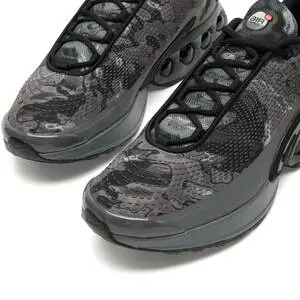 Nike Air Max Dn Nrg Sneakers - Grey/black