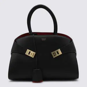 FERRAGAMO Leather Hug S Shoulder Bag - Black