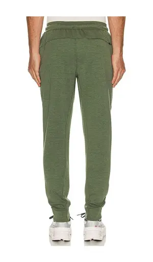 LEGENDS Hawthorne Tech Pant In . Also
