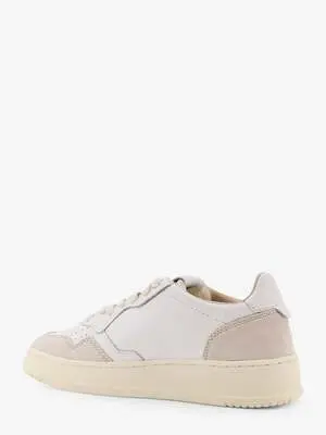 AUTRY Medalist Low Leather Sneakers
