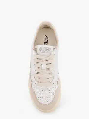 AUTRY Medalist Low Leather Sneakers