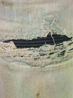 Amiri Distressed Skinny Jeans - Neutrals