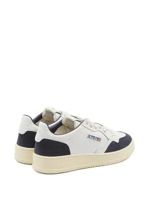 AUTRY Medalist Low Sneakers