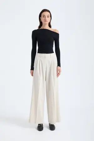 MONLICIA Liora Double Pleated Palazzo Trousers