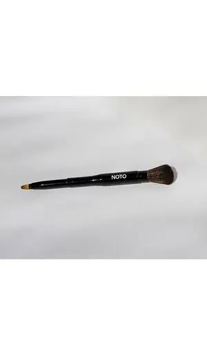 NOTO BOTANICS Lip + Cheek Duo Brush