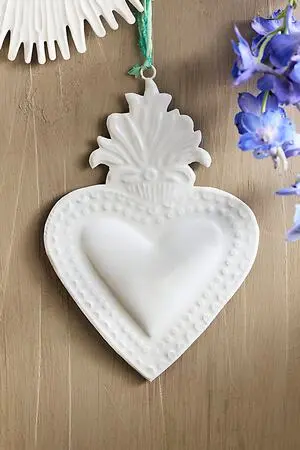 TERRAIN Heart Medallion Ornament - White
