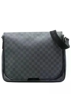 LOUIS VUITTON 2009 Damier Graphite Daniel Gm Crossbody Bag - Black