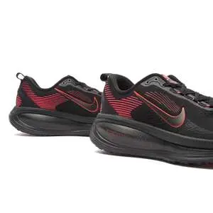 Nike Vomero 18 Running Sneaker - Black/crimson/anthracite