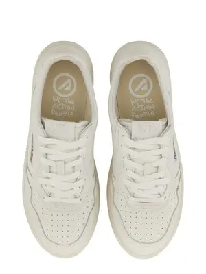 AUTRY Medalist Low Top Sneakers