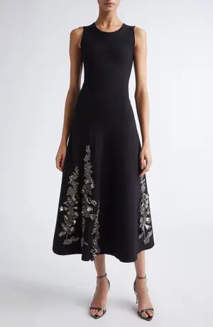 Oscar De La Renta Bell Sleeves Dresses