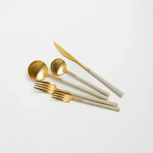 HOUSE OF REVELRY Essential Flatware Set - Gold