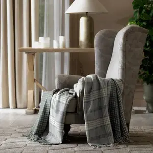 TOGAS Fink Throw