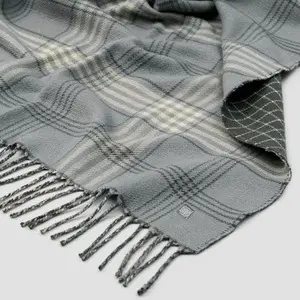 TOGAS Fink Throw