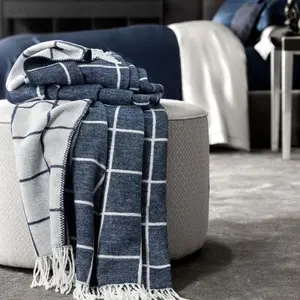 TOGAS Barnett Throw