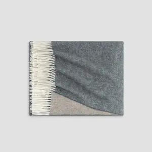 TOGAS Ferilli Throw - Grey
