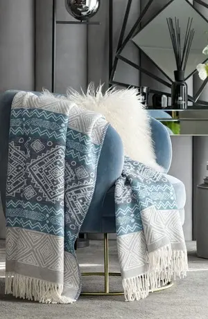 TOGAS Ansaldi Throw