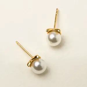 UNCOMMON GOODS Stud Earrings With Faux Pearl And Gold Detail