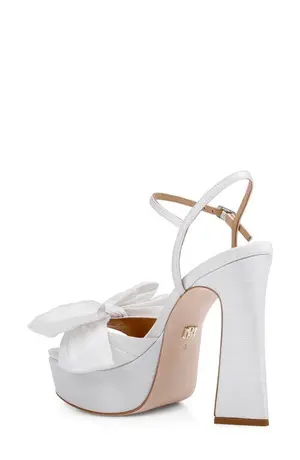 Badgley Mischka Olivia Platform Sandals - White Silk