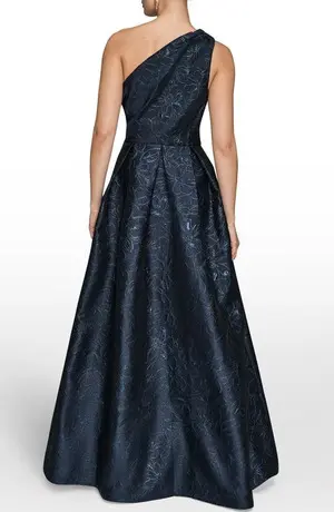 Donna Karan New York Metallic One-shoulder Gown