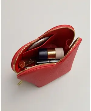 Cuyana Mini Heart Case - Red