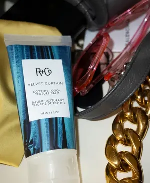 R+Co Velvet Curtain Texture Balm