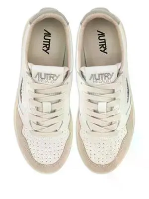 AUTRY Medalist Low Lace-up Sneakers
