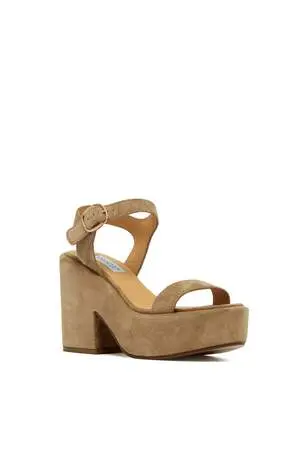 Gabriela Hearst Iman Platform Suede Sandals - Sand