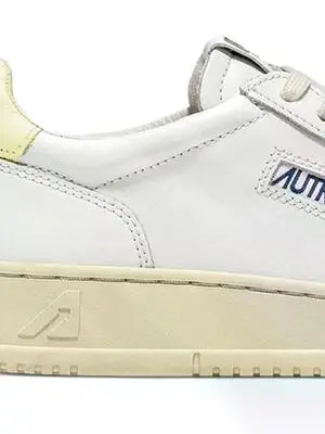 AUTRY Medalist Low Leather Sneakers