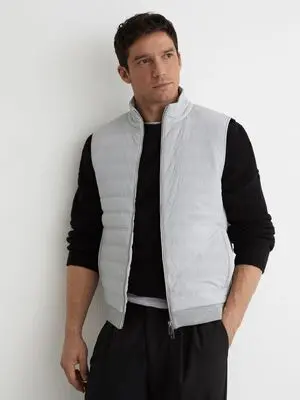 REISS Newford Quilted Knit Gilet - Soft Grey