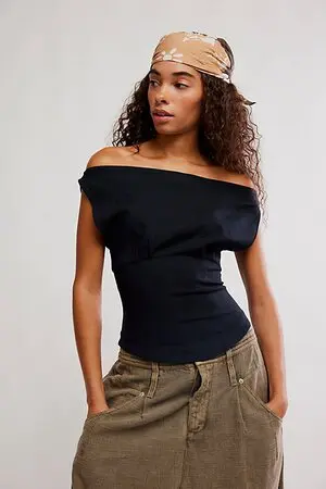 Fitted Boat Neck Blouses