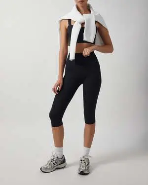 SISTERLY TRIBE Softsculpt Capri Svart