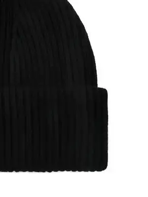 Almada Label Ribbed Beanie