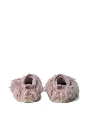 UGG Round-toe Slippers