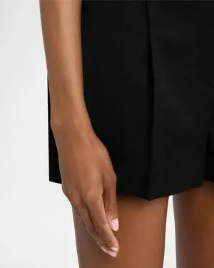 Givenchy Pleated Tailored Shorts - Black