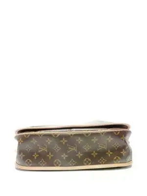 LOUIS VUITTON 2011 Menilmontant Mm Shoulder Bag - Brown