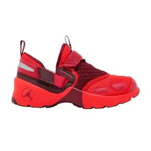 JORDAN Trunner Lx Sneakers - Red