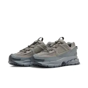Nike Zoom Vomero Roam Sneakers - Grey