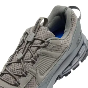Nike Zoom Vomero Roam Sneakers - Grey