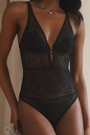 CLO INTIMO Selva Lace Bodysuit - Black