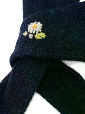 YANYAN Daisy-embroidered Cap