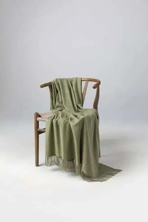 Johnstons Of Elgin Plain Cashmere Throw In Fern - Green