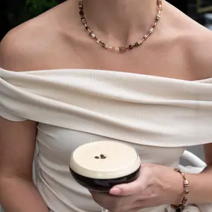 COEUR DE LION Geocube Iconic Necklace - Mocha Mousse