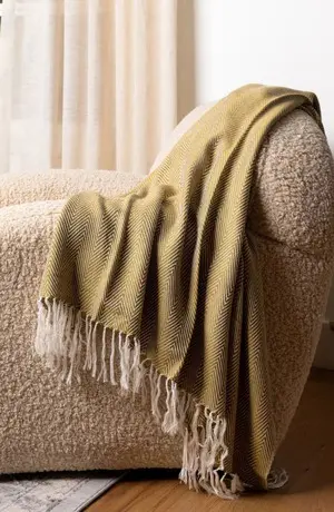 ETTITUDE Luxe Herringbone Throw Blanket