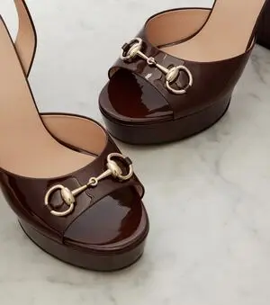 Gucci Lady Horsebit 85 Patent Leather Sandals - Brown