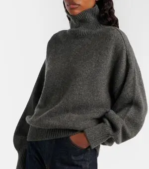 Khaite Willem Cashmere Turtleneck Sweater - Grey