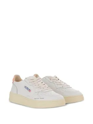 AUTRY Medialist Low Leather Sneakers - Orange