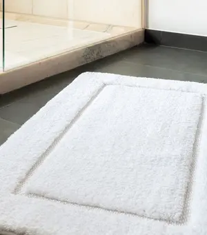 GRACCIOZA Egoist Frame Bath Mat - Silver